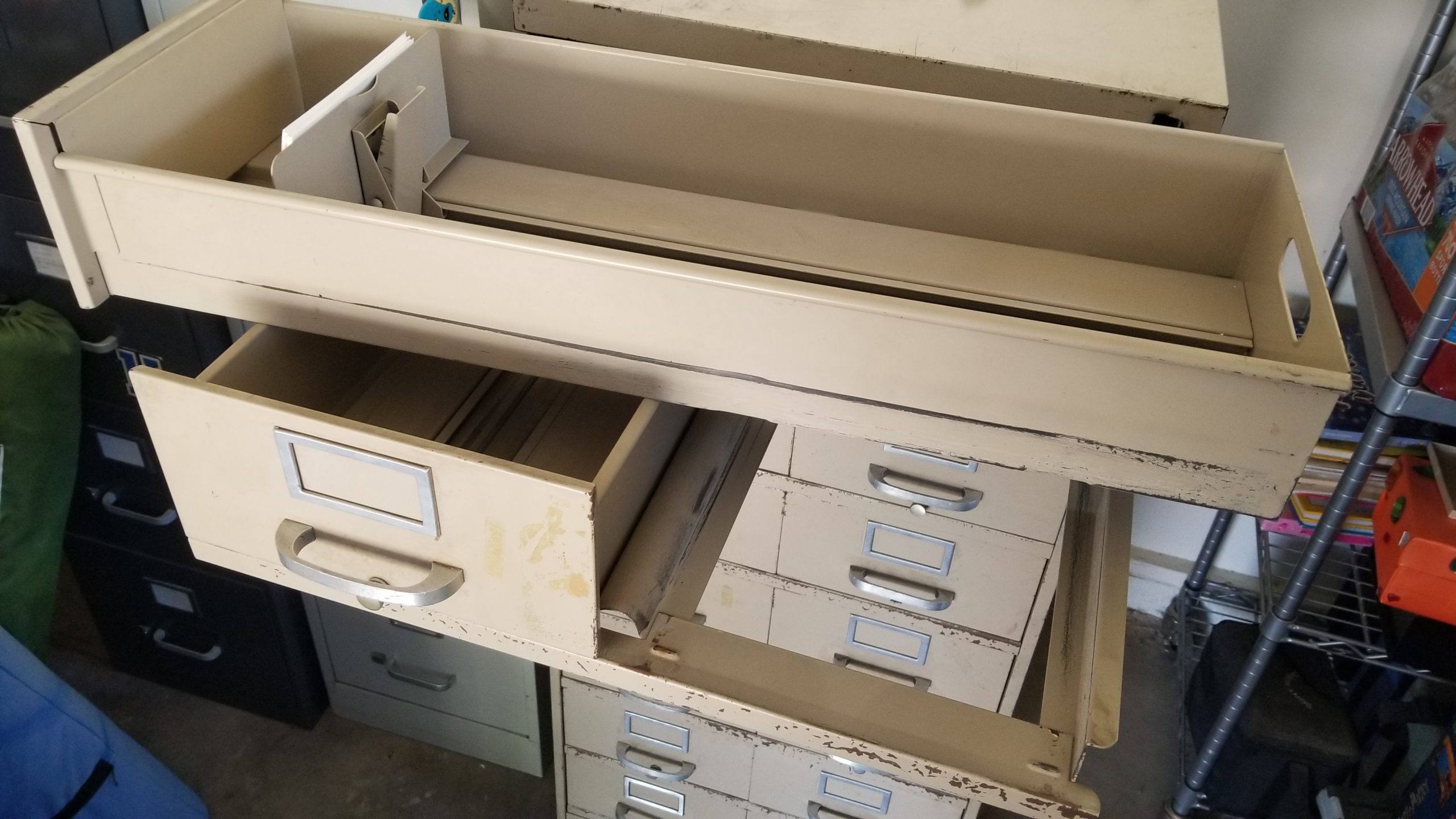 Singer Business Furniture 20 gauge steel industrial 16 drawer index ...